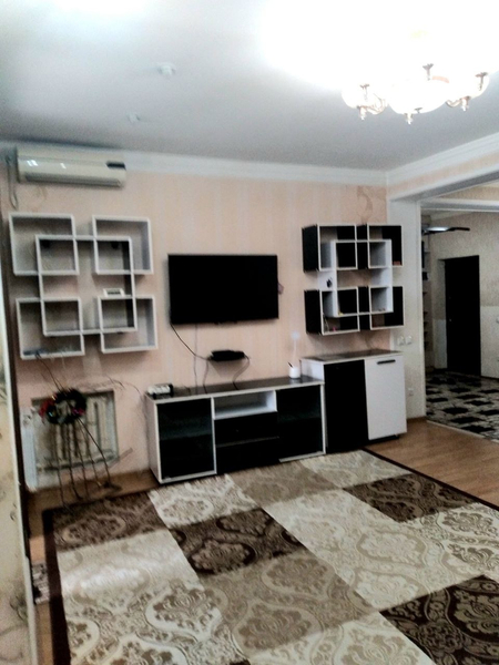 1 комн. Максим Горький. Метро Буюк Ипак Йули. Одиноким