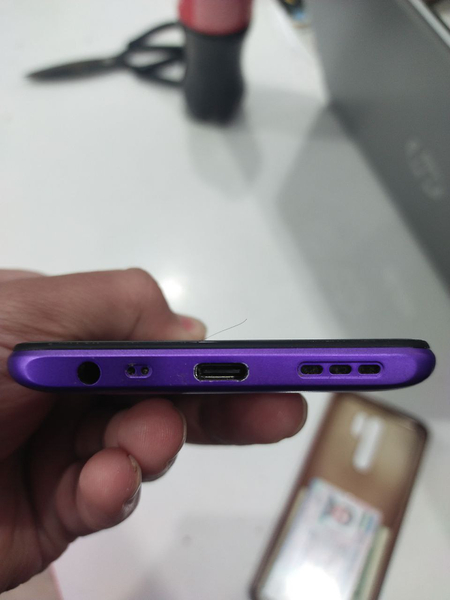 Redmi 9 4/64 gb aybi yo'q