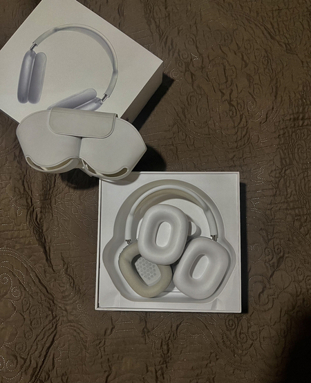 AirPods Max Silver