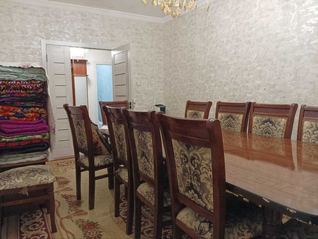 Срочно продается 4х комнатная квартира   ЮНУСАБАД 19 КВ.(м999)