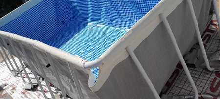 Продам Бассейн INTEX . 2 штуки. Размеры: 4.88x2.44x1.07 m и 4x2x1 m