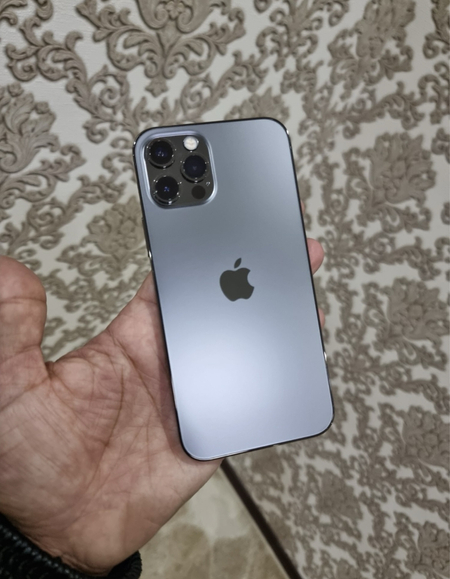 Iphone 12 pro sotiladi yoki obmen qilinadi