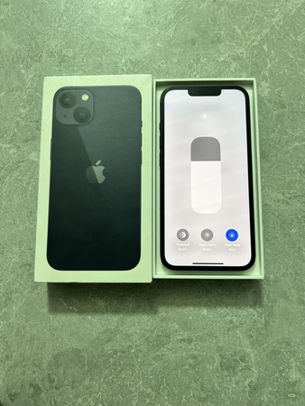 iPhone 13 256GB Midnight