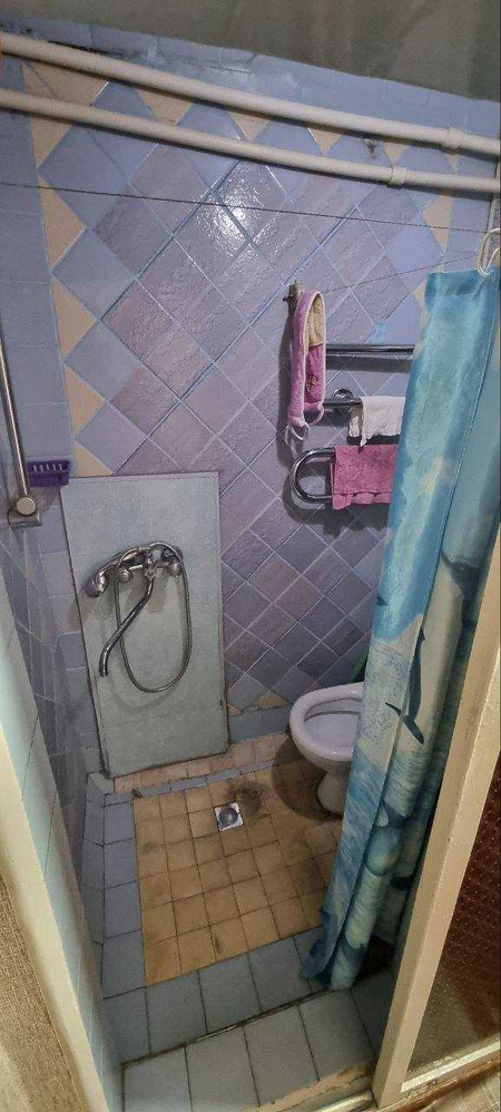 Саламатина 1комн/1/4 кирпич 25м2. Цена: 39000 Ориентир: МЧС