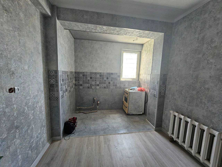 Срочно продам 3х ком квартиру на куйлюке ор-р Компас &