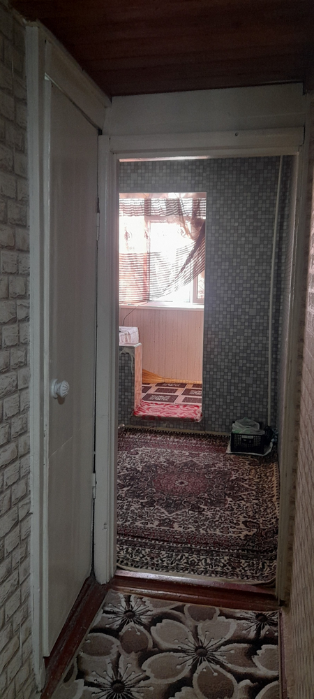 Ангрен шахри 5/3 дахасидан Срочно квартира сотилади. 26.500 $