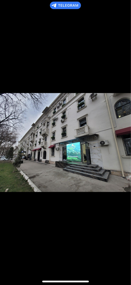 Шахар маркази Нукус кўчададан 1 хонали 2 хона қилинган евро ремонт.