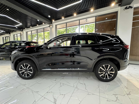 HAVAL H6 PREMIUM 2.0T  Oq ranglariyam bor Toshkentdagi avtosalondan