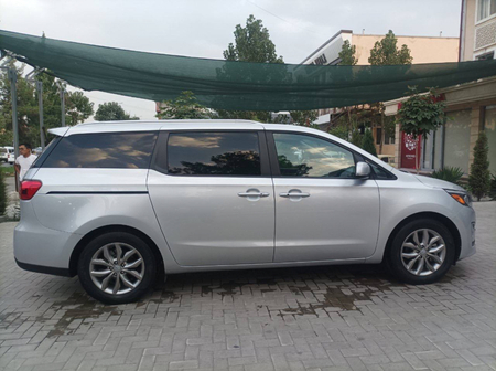 Kia Karnival Sedona