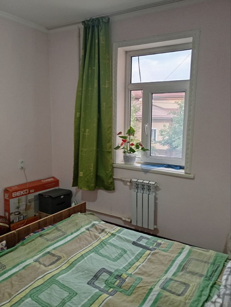Ул.олтинкуль не далеко рис.базар парк Фуркат 1/2/4 балкон 2-3