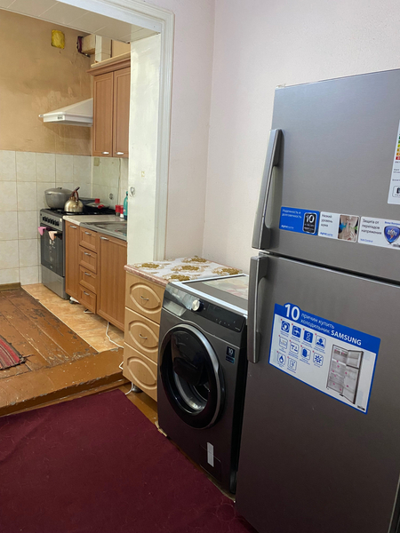 Срочна продается 3/2/5 квартира , Чиланзар 20а, ориентир масжид.