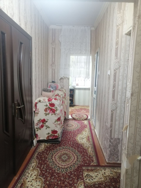 Срочно квартира сотилади локатця зўр жойда улгуриб колинг срочно