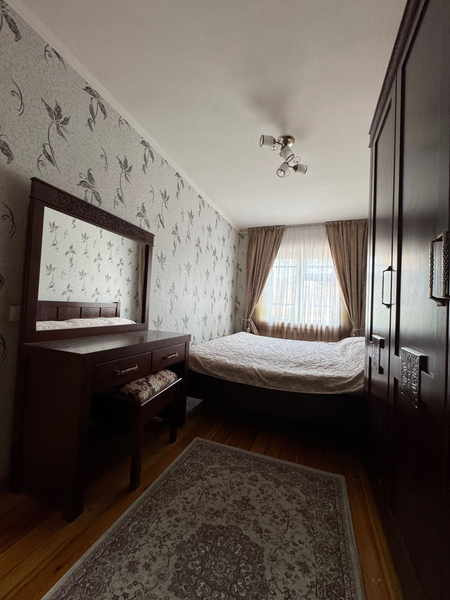 Срочно продам квартиру 65 кВ,3/2/4, кирпич, Авиосозлар 3.
