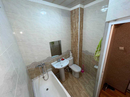 Срочно 2х комнатная 60кв,м 57,000у.е