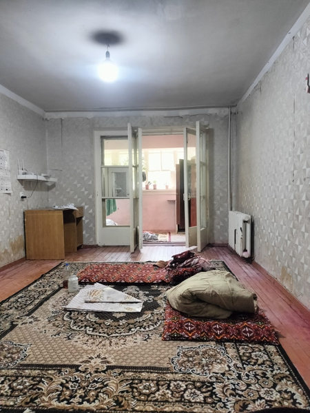 Талаба йоки чилонзорда ишлайдиган боллар бўлса 5-6та бола квартирага