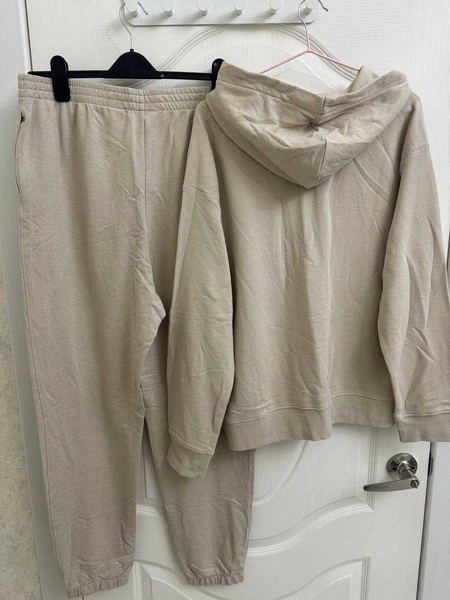 Новый спортивный костюм H&M, размер L (50/56)