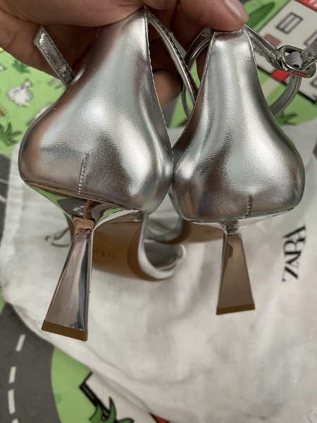 Босоножки металлик цвет Зара Zara