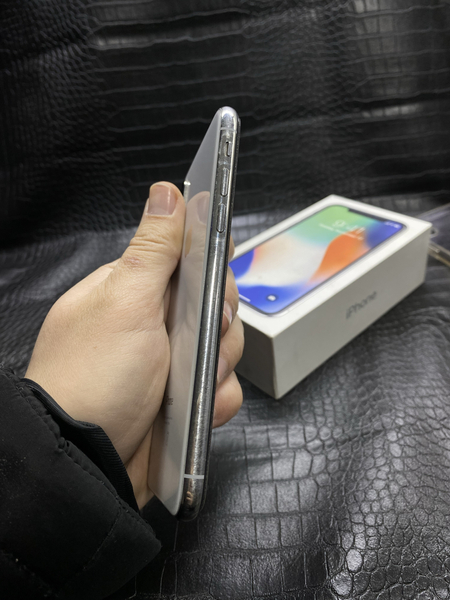 Iphone X 64GB Sotiladi