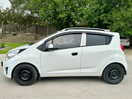 Spark sotiladi 1 poz