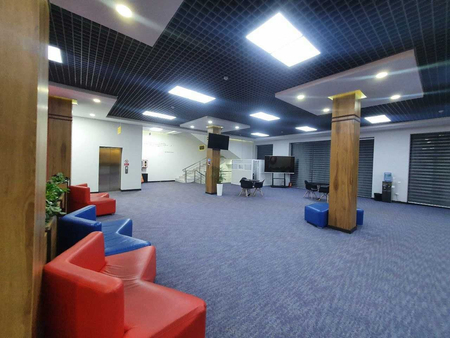 Сдаётся здание 2280 м2 школа университет клиника цена 15 уе за 1м²