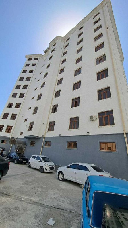 Продается   4х комнатная Коробка. Адрес;  Микрораен.