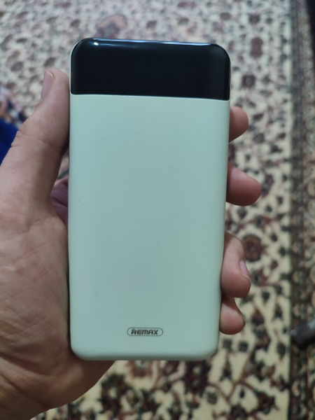 Powerbank sotiladi