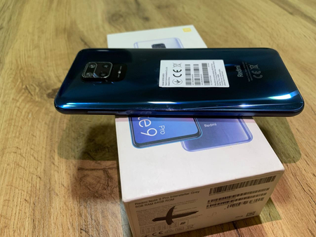 Apple iPhone XR ideal holatda
