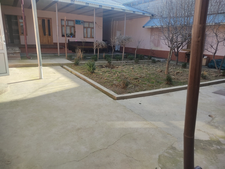 Uchastka sotiladi yunsobod bobodexqon Maxalada