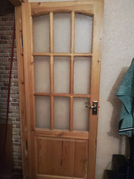 Продаются двери из дерева 80cm