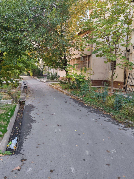 Продается квартира Дархан Срочно# 4/1/4 сред рем 77Сер Двор Парковка +