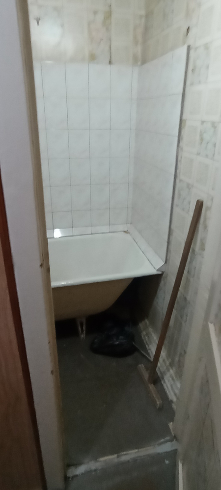 Сдам квартиру 1в2/5/5 педагогический университет 
42 м.кв чистой кварт