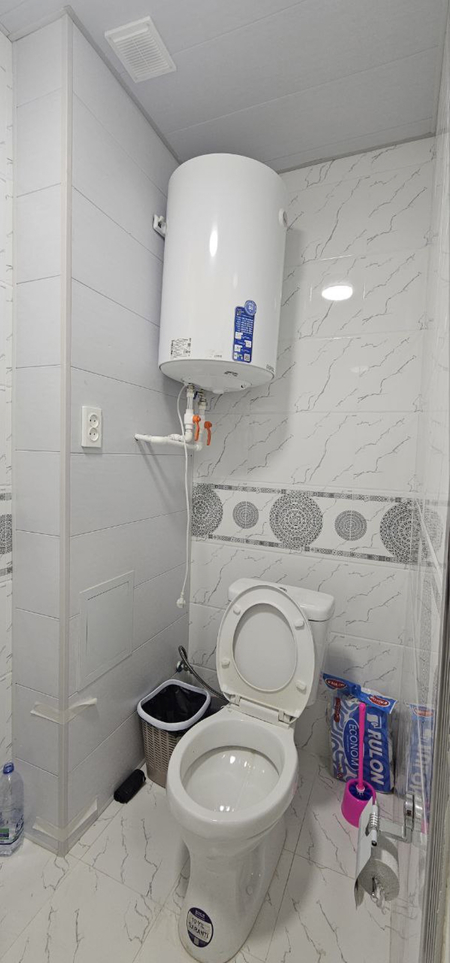 Superda 3 xonali studiya  sotiladi evro remonti bilan pol podval