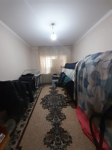 Продаётся 3 комнатная квартира на массиве Карасу 1.