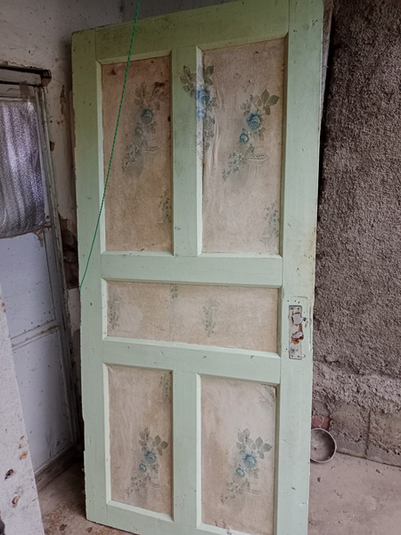 Продается двери  Эшиклар сотилади