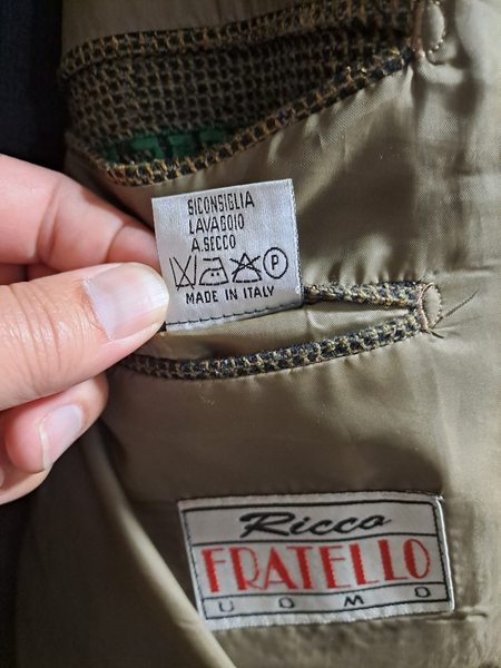 Продаётся пиджак