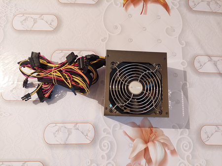 Продам блок питания HuntKey 350-400W