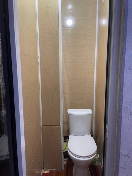 Срочно продается квартира
Сергели 5.  109 дом.  11 квартира