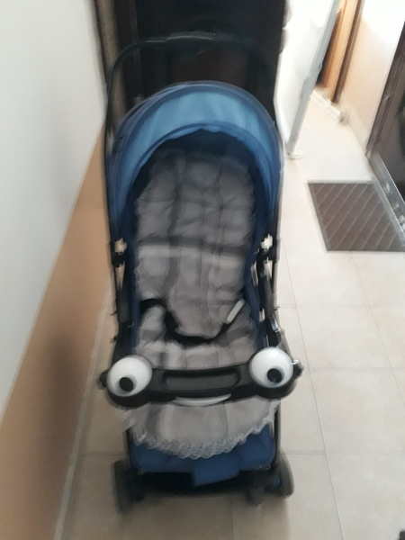 Коляска для малышей