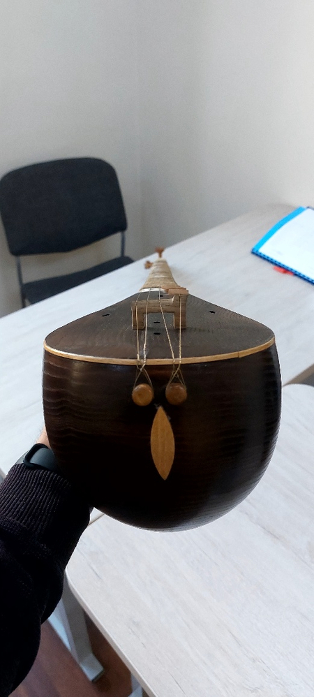 Tanbur sotiladi. Usta Anvar ishlari 2020