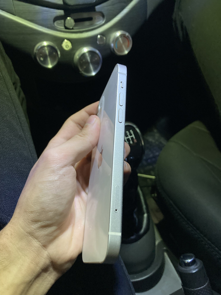 Iphone 12 oq rang sotiladi