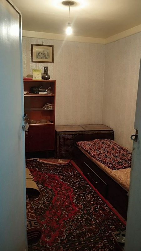 3/2/2  продам 3 комнатную на втором этаже Спутник 1. Одноподездка