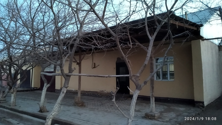 Uy sotiladi o‘zlarimiz yashab o‘tiribmiz