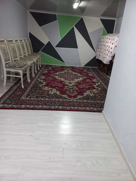Срочно продаётся квартира 2/2/4 Учтепа,Чиланзар-21 квартал.