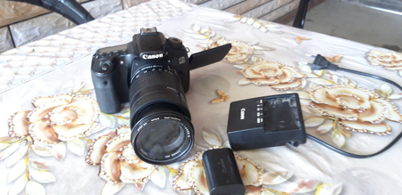 700D фото апарат, 350 $