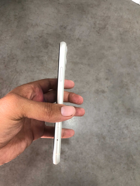 iPhone 11 srochna sotiladi 128 tali