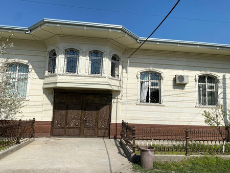 Продаётся  дом в элитной  махалле