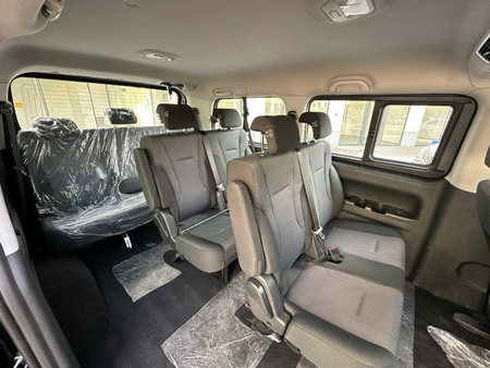 JAC M4 11 kishilik mikroavtobus