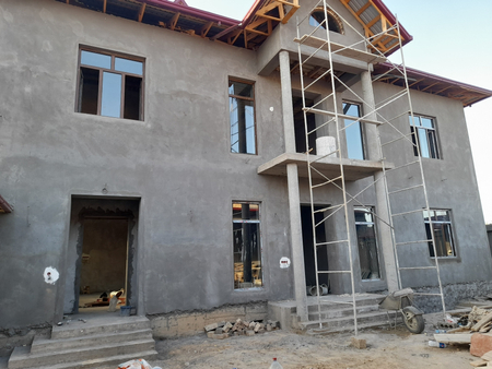 Akfa plast oq sentabr va oktabr  oylari uchun aksiya kv.m. 65- dan.