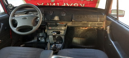 Vaz 2106 sotiladi