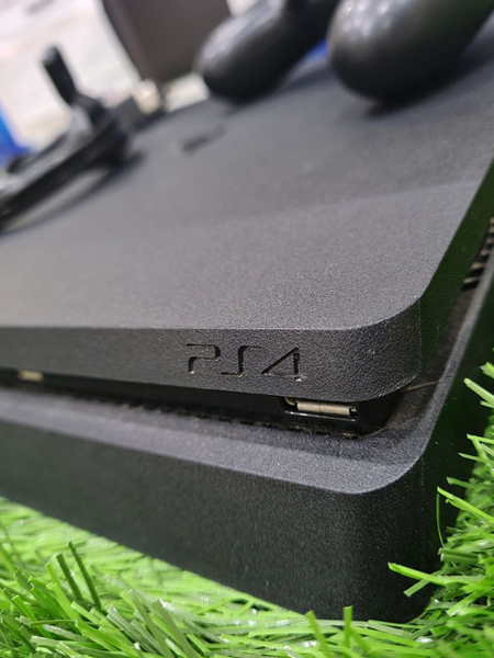 PlayStation 4slim 500gb 245долр